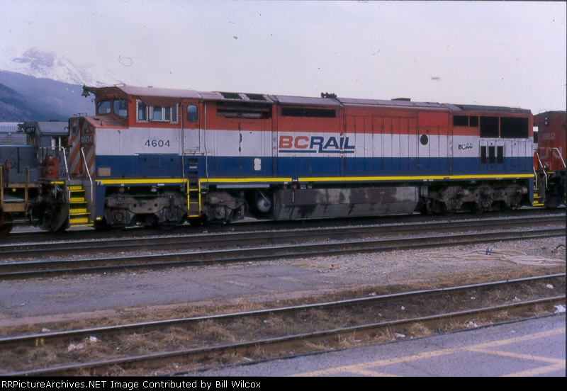 BCOL 4604 on a CN westbound